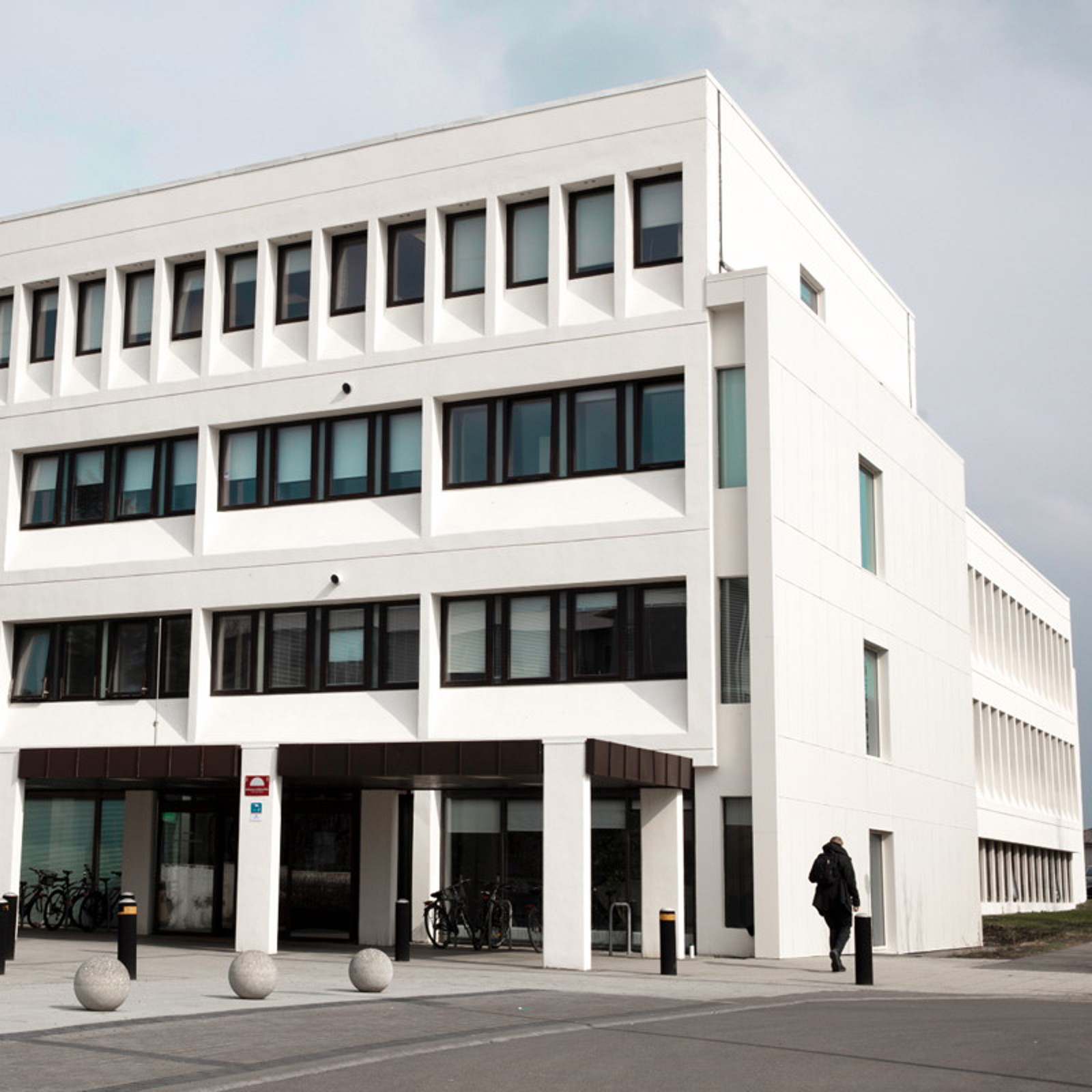 Landspítali Hospital - Touch-Free Access Control with ICT